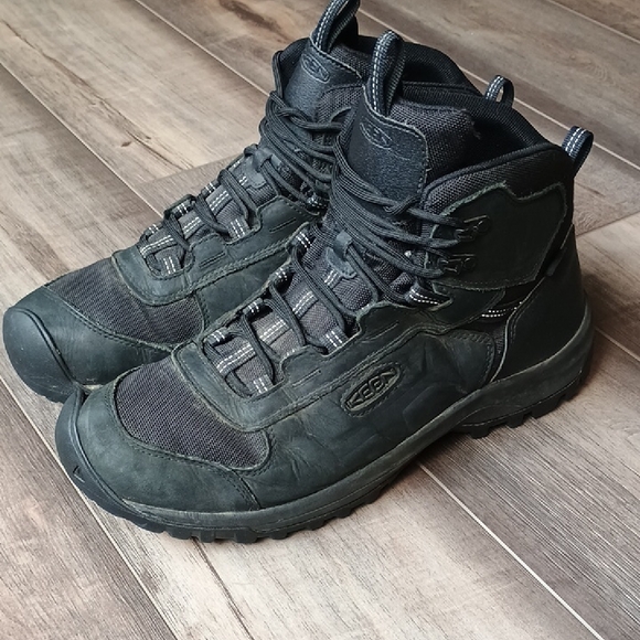 Keen | Shoes | Keen Black Outdoor Boots With Rugged Sole | Poshmark